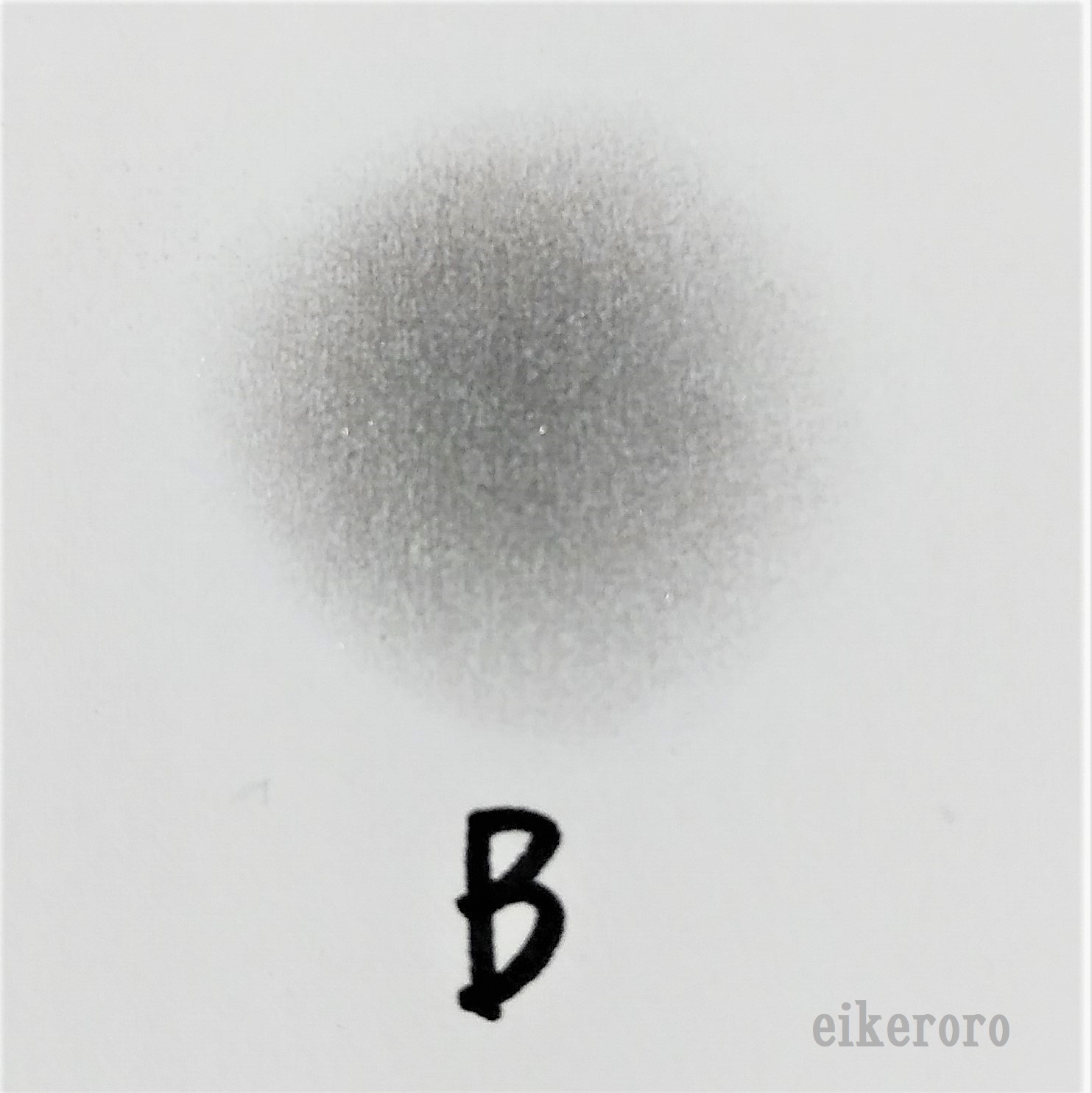 シャネル2019秋冬新作「レキャトルオンブル332ヌワールスュプレーム」質感・色味・使い方♪ | eikeroroのコスメ日記