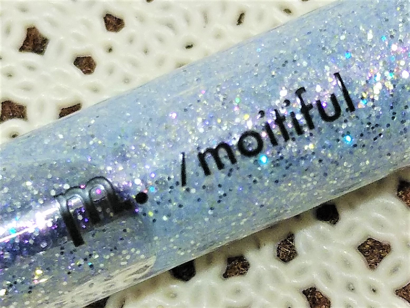 ダイソー×モイティフル（moitiful）「MFLグリッターライナー全6色」質感・色味・使い方♪ | eikeroroのコスメ日記